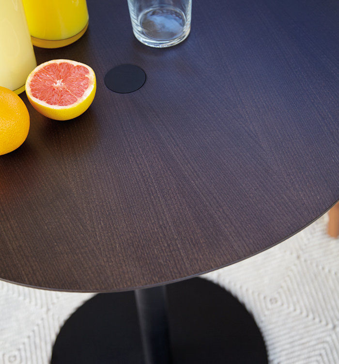 Núcleo Table – Bonaldo Montréal